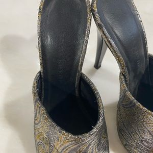 Jenni Kayne | Shoes | Jenni Kayne Silver Metallic Brocade Heels | Poshmark